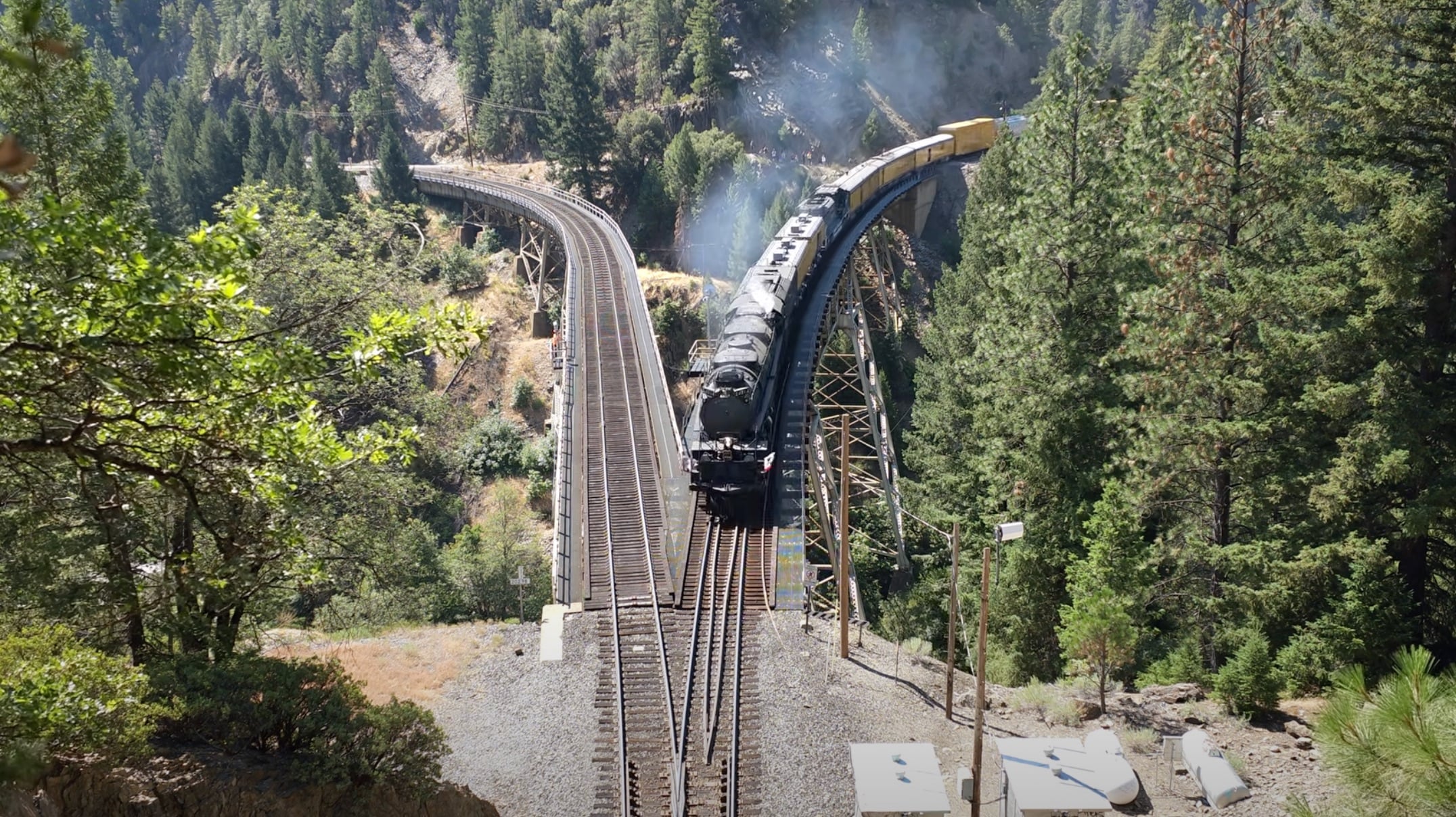 Big Boy # 4014 Takes On The Famous Keddie Wye - Train Fanatics